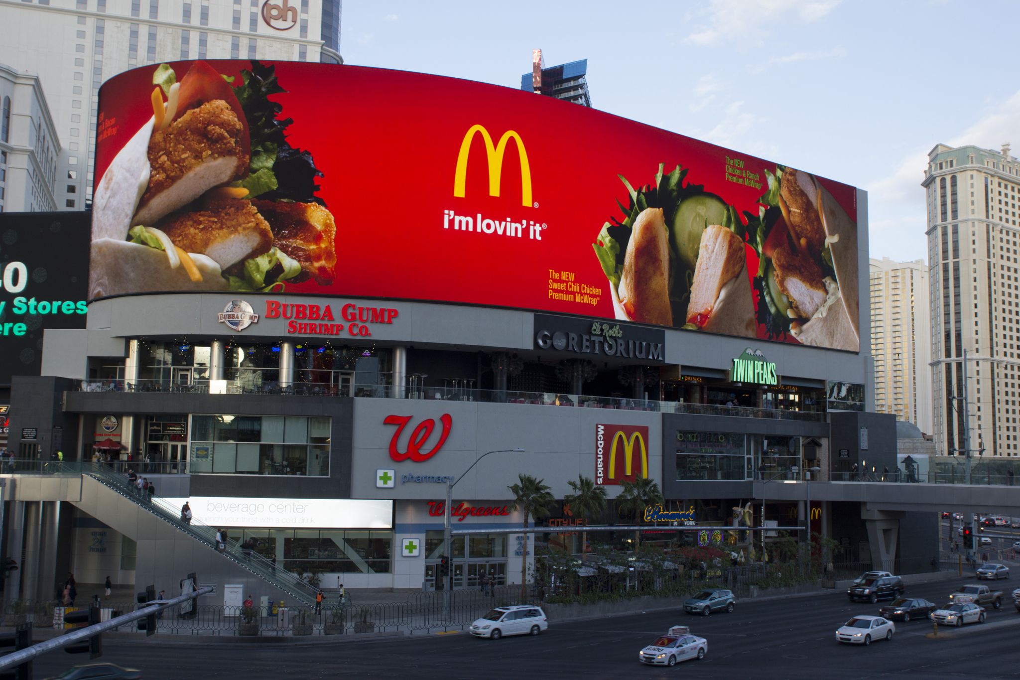 World’s largest LED billboard runs Canadian software - Sign Media