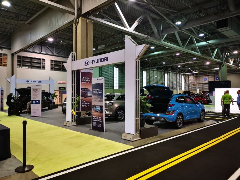 Choosing the right signage for your trade show display - Sign Media Canada